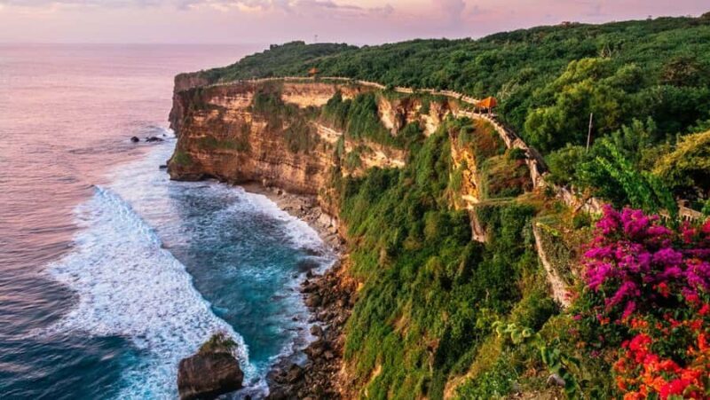Bali: Customized Uluwatu Tour Including Transfer Hotel - Why This Tour Works Well