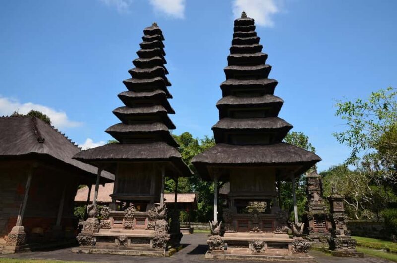 Bali: Full-Day Ubud Highlight & Tanah Lot Temple Sunset Tour - The Guides and Transportation