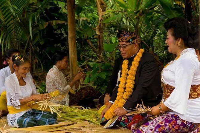 Bali Hindu Ritual's Offering Making Class - Key Points