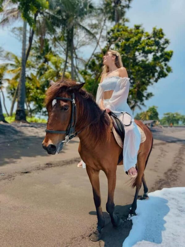 Bali: Horseback Tour Through Saba Beach and Local Temples. - Key Points