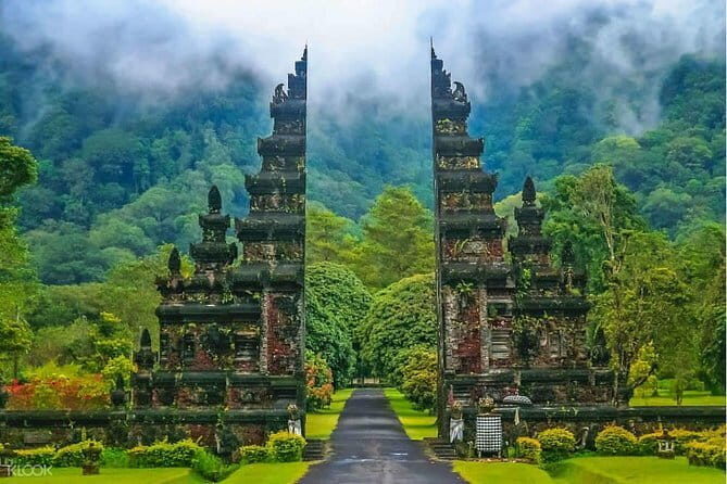 BALI INSTAGRAM TOURS; Handara Gate, Taman Ayun, & Ulundanu Temple - Key Points