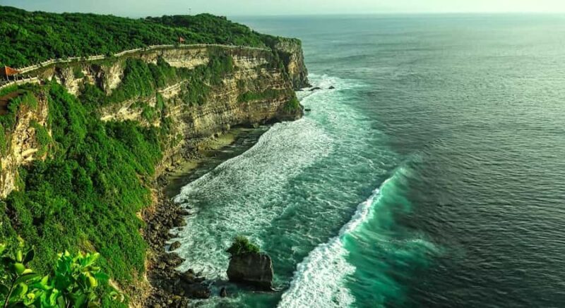 Bali: Jimbaran & Uluwatu Private Tour with Transfer Hotel - The Sum Up