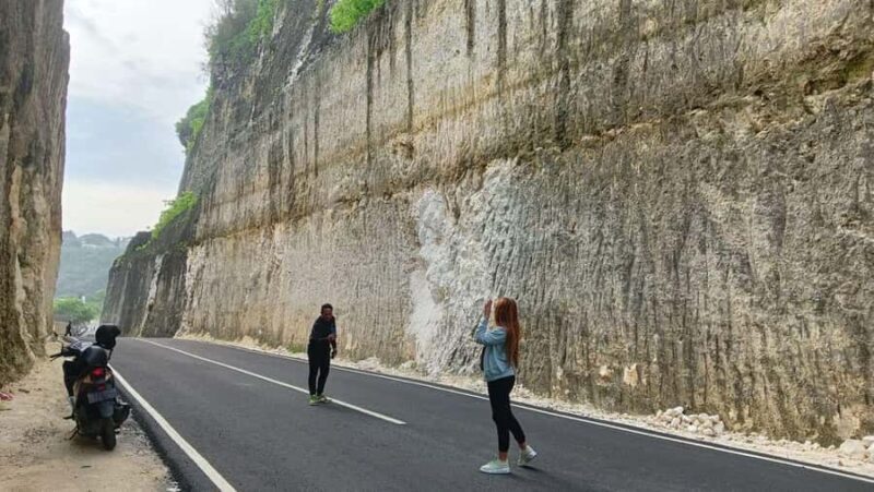 Bali: Jimbaran & Uluwatu Private Tour with Transfer Hotel - FAQ