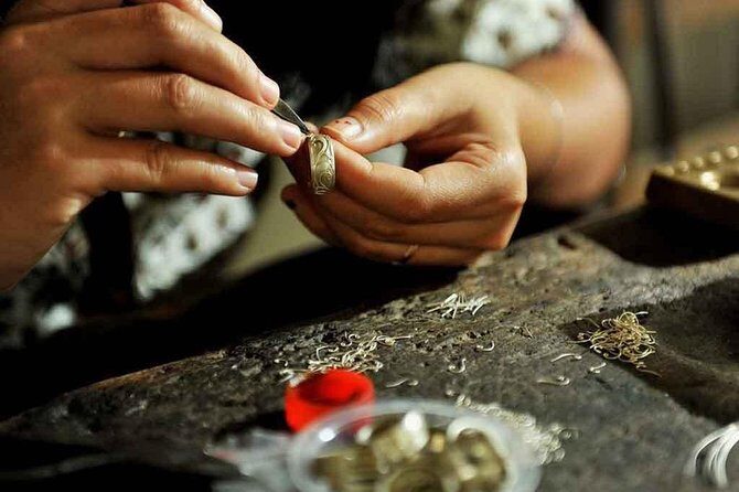 Bali Jungle Swing, Ubud Art Market & Puri Saren with Japanese Speaking Guide - Frequently Asked Questions