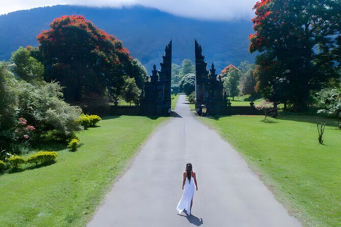 Bali Jungle Trekking, Hidden Hills, Twin Waterfall, Temple Tour - FAQs