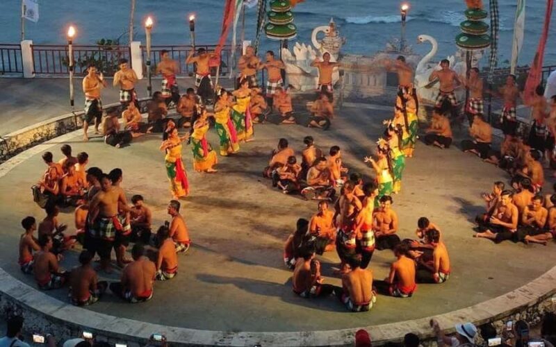 Bali: Kecak Dance at Melasti Beach with Jimbaran Dinner - An In-Depth Look at the Experience