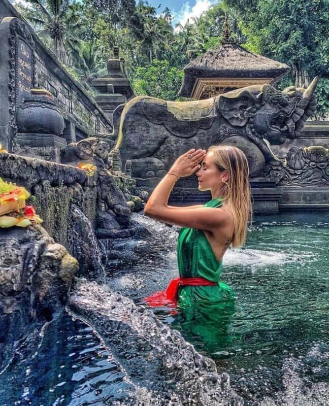 Bali: Kintamani Cafe, Waterfall, Temple and Cretya Ubud Tour - Cretya in Ubud: The Perfect End