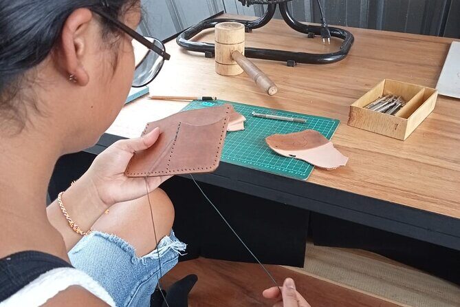 Bali Leather Craft Workshop - 6 hours ( canggu / seminyak) - Key Points