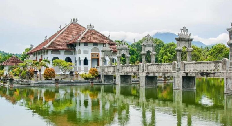 Bali: Lempuyang Temple, Tirta Gangga, and Taman Ujung Tour - FAQ