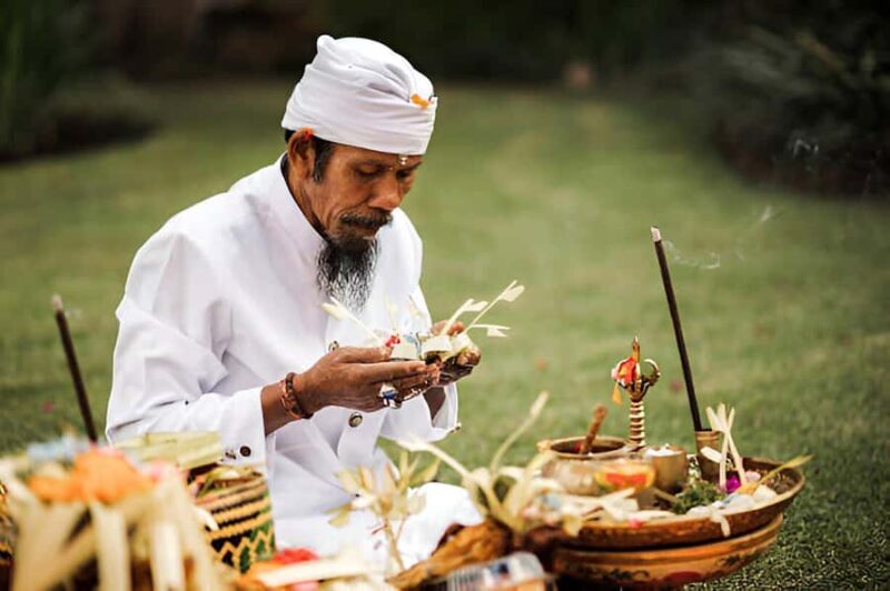 Bali: Melukat Ceremony with Priest & Cultural Dance - FAQ