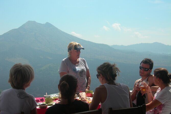 Bali : Monkey Forest, Rice terrace, temple & secluded Waterfall - The Sum Up