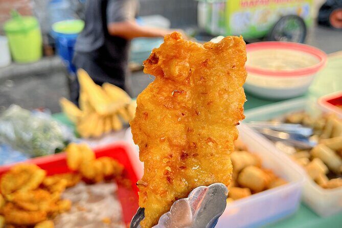 Bali Must-Try Food Tour (Denpasar) - Sampling a Unique Balinese Sweet and Salty Dish