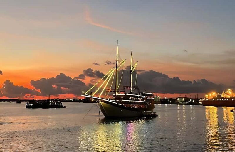 Bali: Phinisi Sunset Dinner Cruise with Entertainment - Authentic Experiences and Critical Review Insights