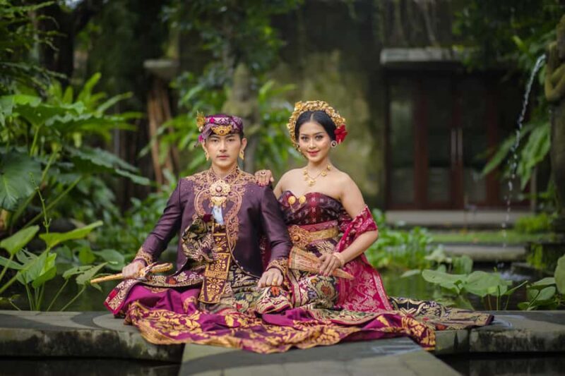 Bali Photo Session With Balinese King and Queen Outfit - Key Points