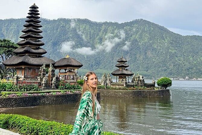 Bali : Private Fullday trip, Discover North Bali Destination - Handara Gate: The Iconic Photo Stop