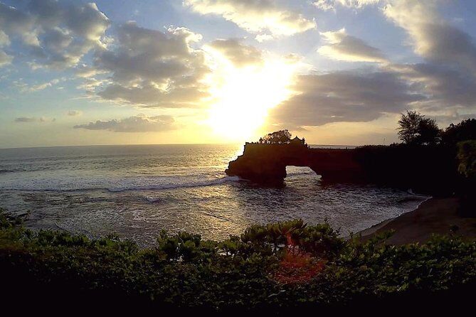 Bali Private Tour: Ulun danu Temple, Iconic Handara Gate & Tanah lot sunset. - Final Thoughts: Who Is This Tour Best For?