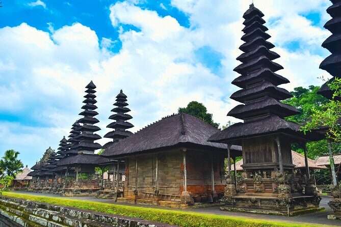 Bali Pura Taman Ayun Temple, Monkey Forest & Tanah Lot Excursion - Tanah Lot: The Iconic Sunset Temple