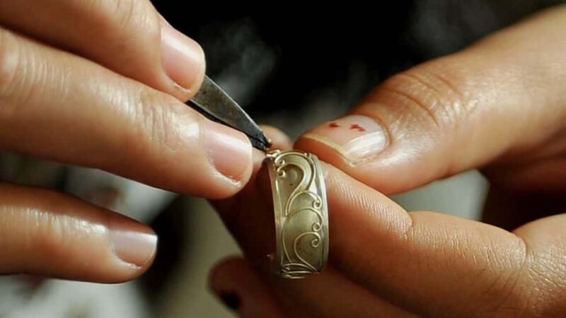 Bali: Silver Making Class and Batuan Temple Visit - Key Points