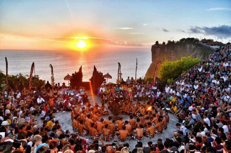 Bali: Sunset Uluwatu Temple & Kecak Fire Dance Private Tour - An In-Depth Look at the Uluwatu Sunset & Kecak Experience