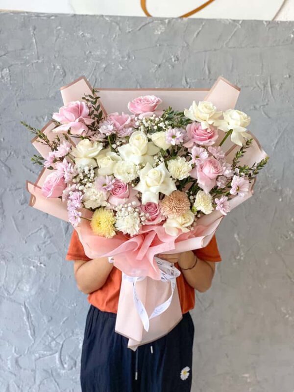Bali: Surprise Gift Hand Bouquet for Your Loved Ones - An In-Depth Look at the Experience