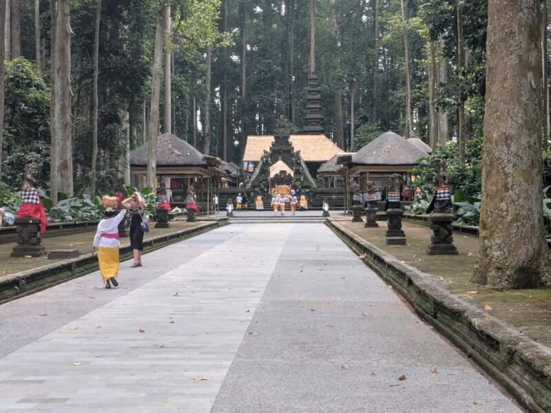 Bali: Tanah Lot, Monkey Forest, & Waterfalls Full-day Tour - FAQ