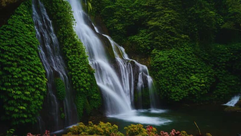 Bali : Tanah Lot Temple - Lake Temple, Banyumala Waterfall - Key Points