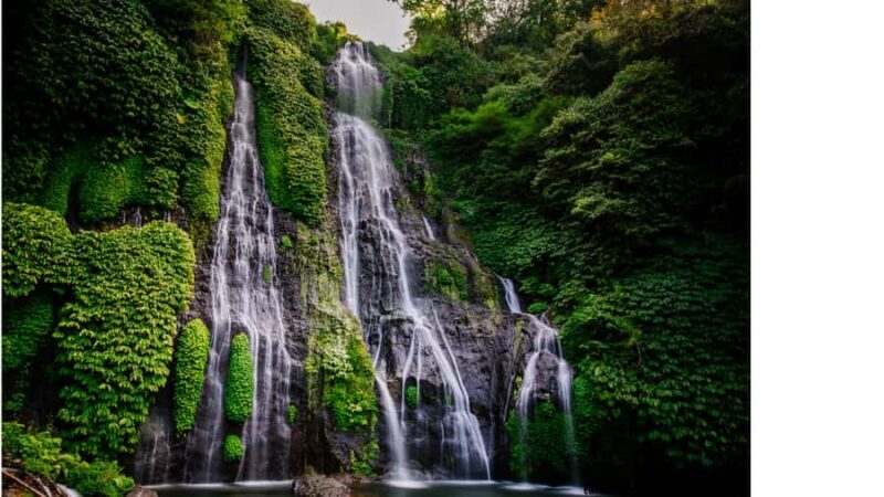 Bali : Tanah Lot Temple - Lake Temple, Banyumala Waterfall - The Sum Up