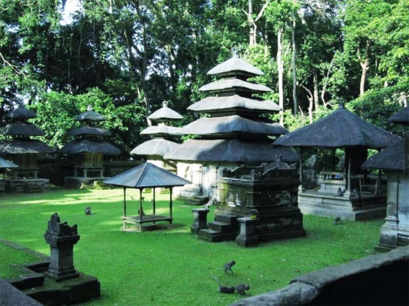 Bali : Tanah Lot Temple Tour with Sunset Dinner - Authentic Experience & Authenticity