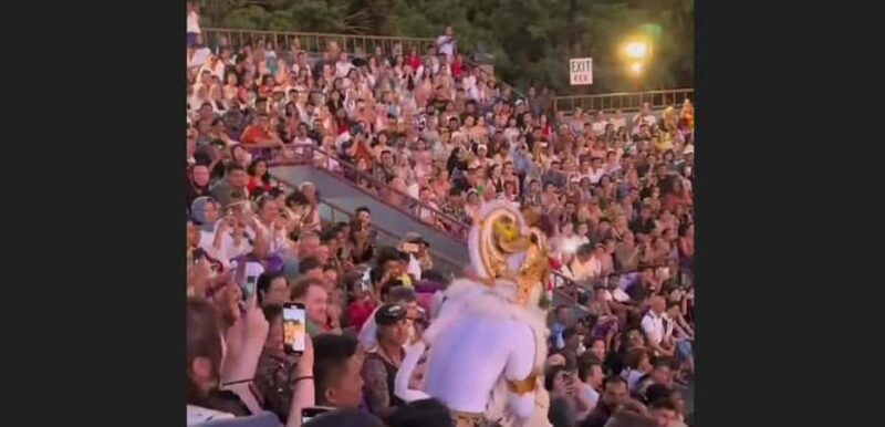 Bali: Tour Uluwatu Tample, Tanah lot Tample, Tanah Barak - Key Points