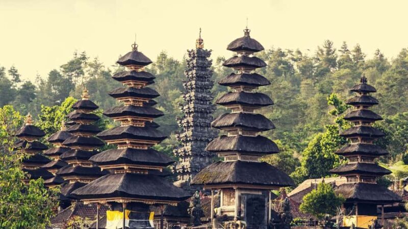 Bali: Tukad Cepung Waterfall, Besakih Temple & Tirta Gangga - FAQ