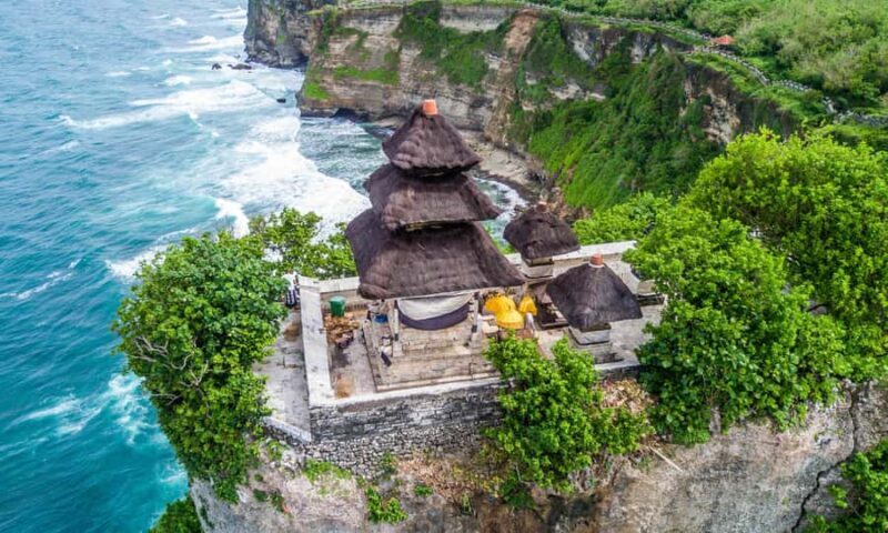 Bali: Uluwatu Temple, GWK, and Padang Beach Full-Day Tour - Transportation and Group Size