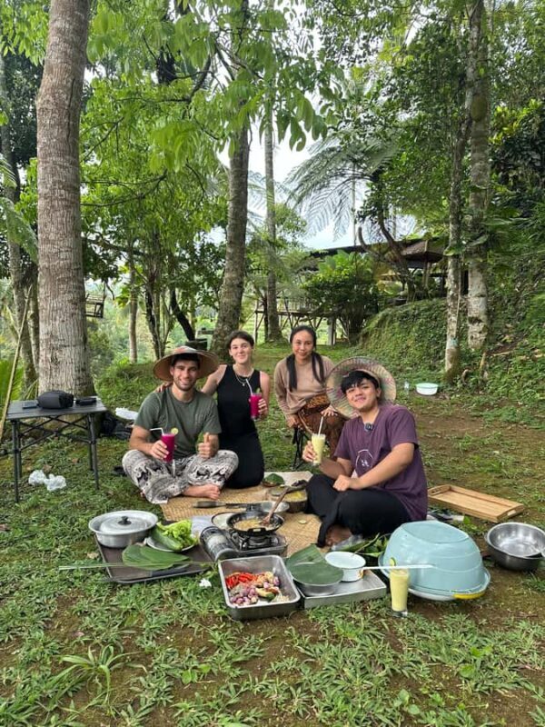 Bali: Umah Bali Kuno Cooking Class with Meal - Key Points