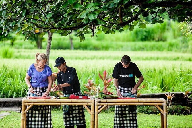 Balinese Cuisine Private Tour and Cooking Class with Lunch - Exploring Bali’s Flavors: A Hands-On Cooking Adventure