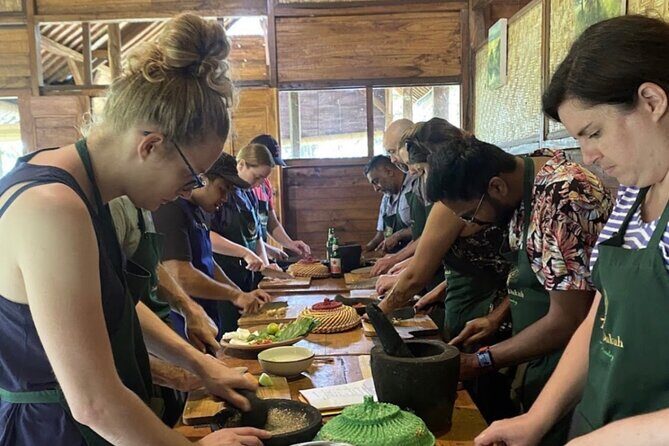 Balinese Traditional Farm Cooking Class and Market Tour - Key Points