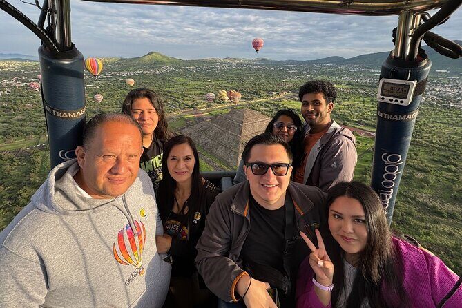 Balloon Flight + Transportation + Breakfast + Pyramids Tour - An In-Depth Look at the Tour