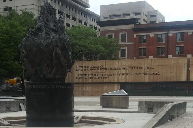 Baltimore Monuments Walking Tour - Key Points