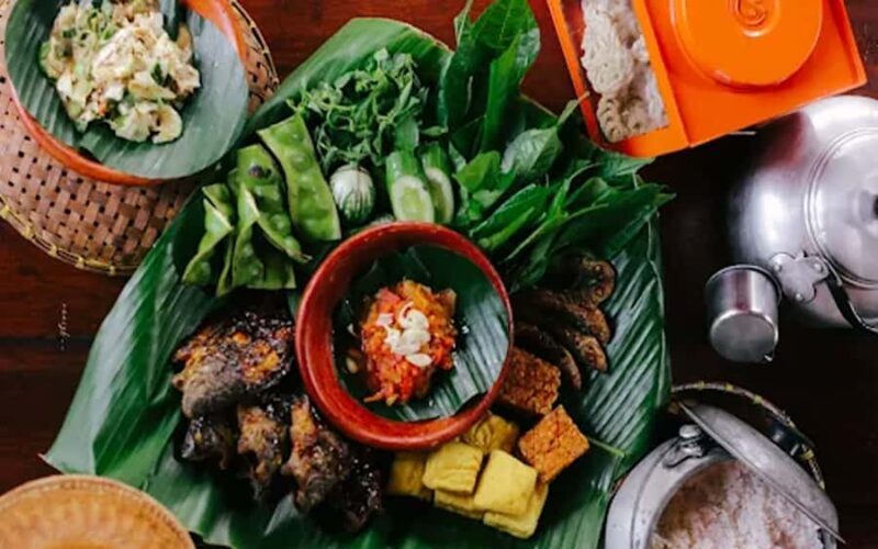 Bandung Countryside Tour: Waterfall, Rice Fields & Culture - What Travelers Say