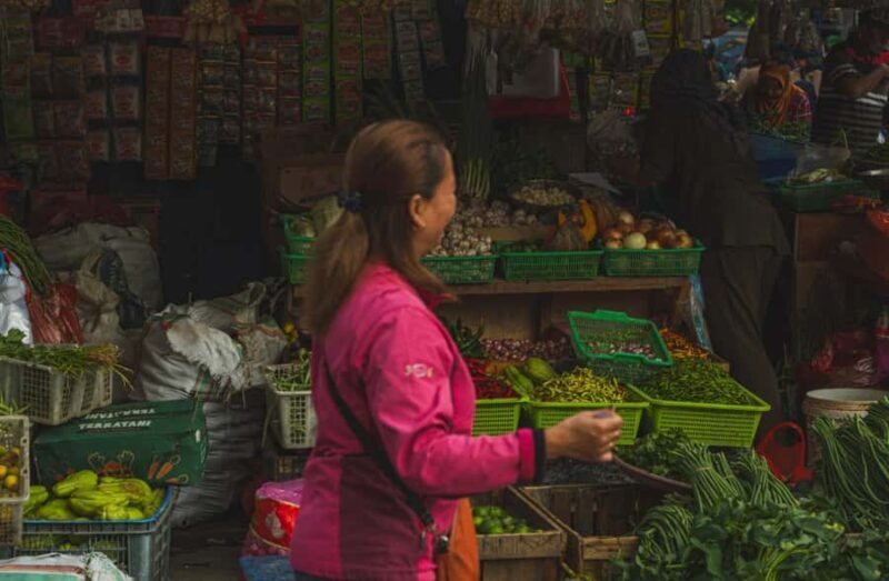 Bandung Cultural Walk: Riverfront to Market Streets - Key Points