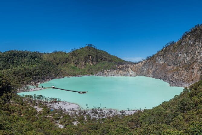 Bandungs Natural Wonders: Kawah Putih and Beyond - Key Points