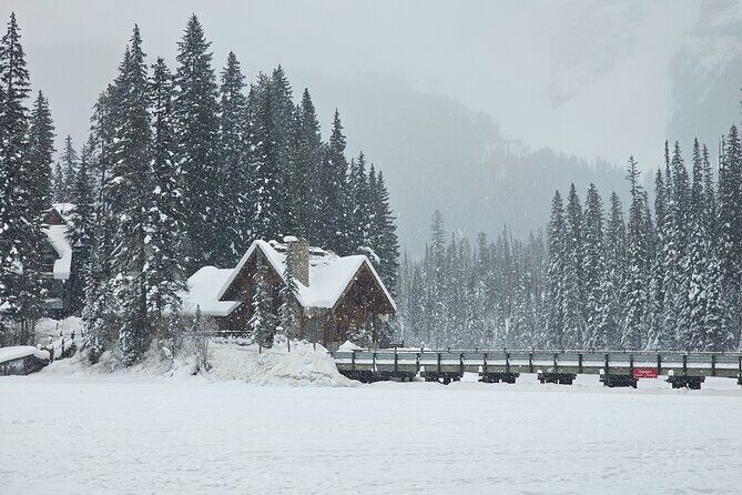 Banff and Yoho Winter Wonderland Private Tour - Itinerary Breakdown: From Mountains to Lakes