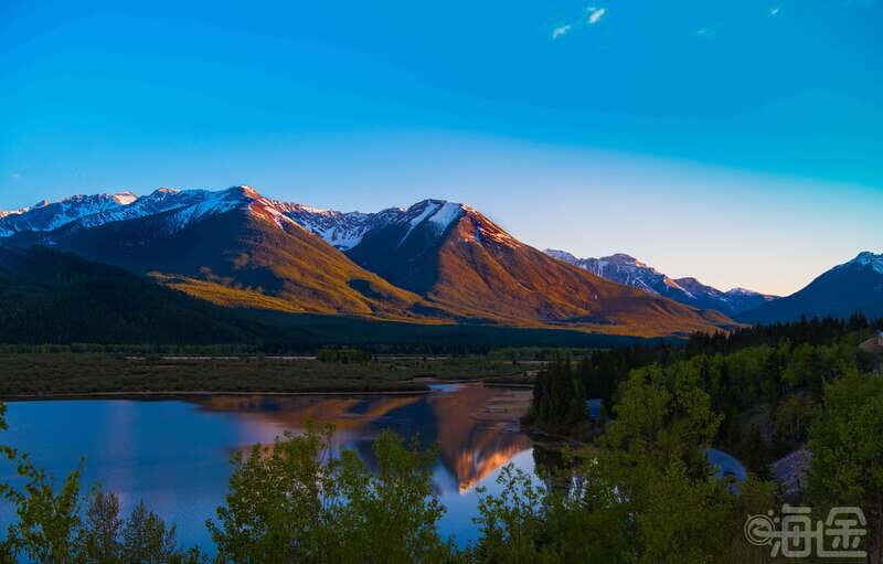 Banff/Canmore/Calgary: Moraine Lake and Lake Louise Guided - What’s Included and What’s Not