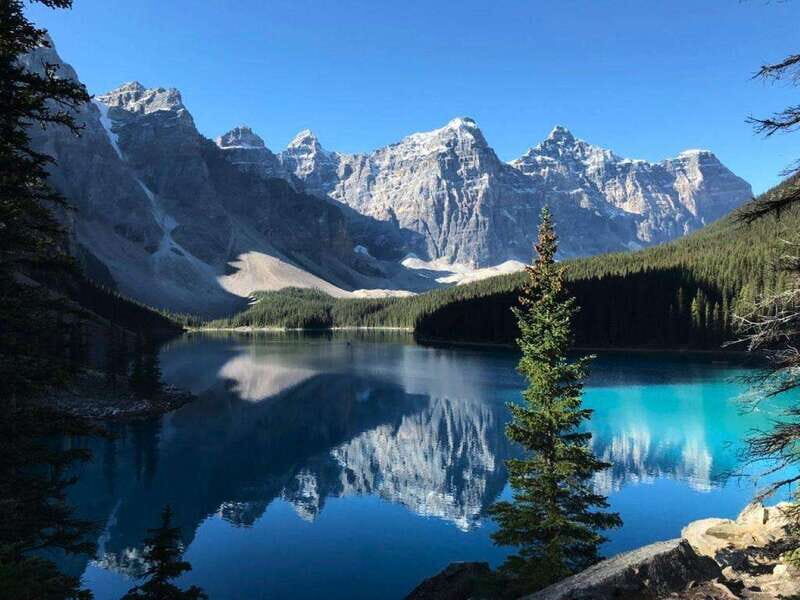 Banff/Canmore- Moraine Lake & Louise-Morning or Sunset Tour - Key Points