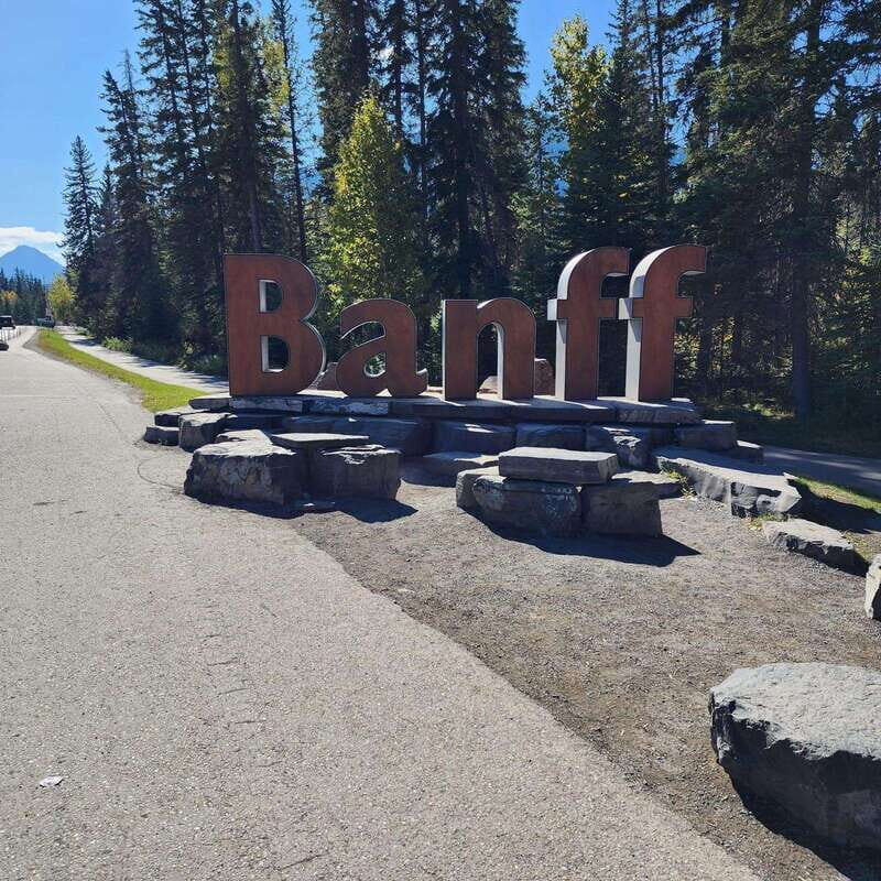 Banff: Gondola, Hot Springs, Bow falls & Three lakes tour - Banff Lakes and Waterfalls
