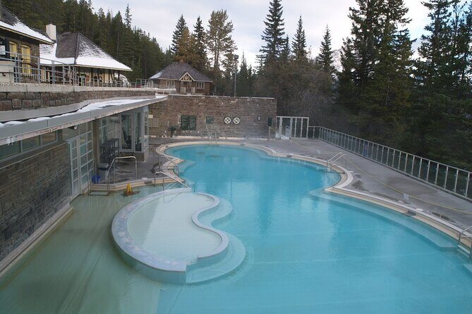 Banff Gondola Upper Hot Springs & Top 3 Lakes Tour from Calgary - FAQs