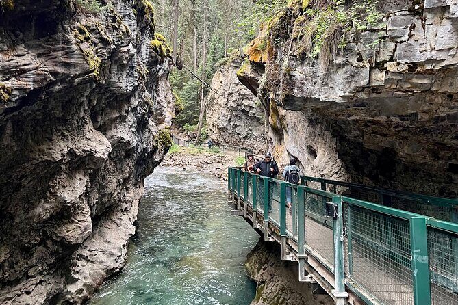 Banff Highlights:Johnston Canyon, Lake Louise & Moraine Lake Tour - Cost and Value