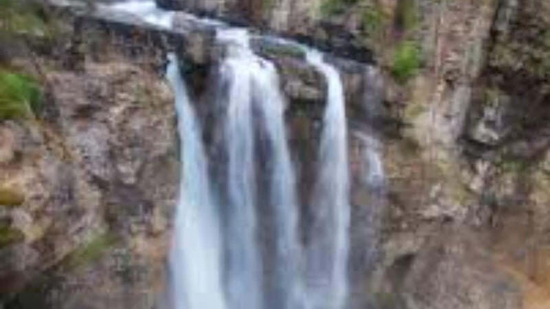 Banff: Lake Louise, Moraine, Emerald & Johnston Canyon Tour - Final Thoughts: Who Is This Tour Perfect For?