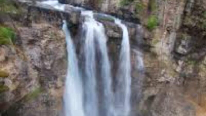 Banff: Lake Louise, Moraine, Emerald & Johnston Canyon Tour - FAQ