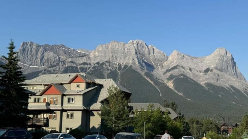 Banff, Lake Louise, Moraine ,Emerald & Johnston Canyon tour - Who Will Love This Tour?