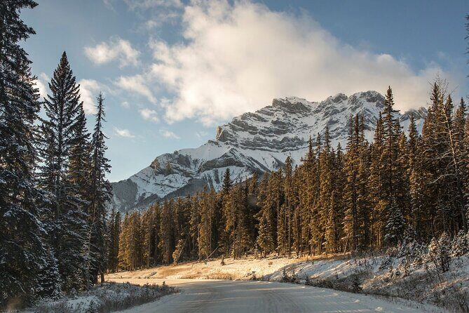 Banff Lake Louise Moraine & Emerald Lake Tour - FAQs
