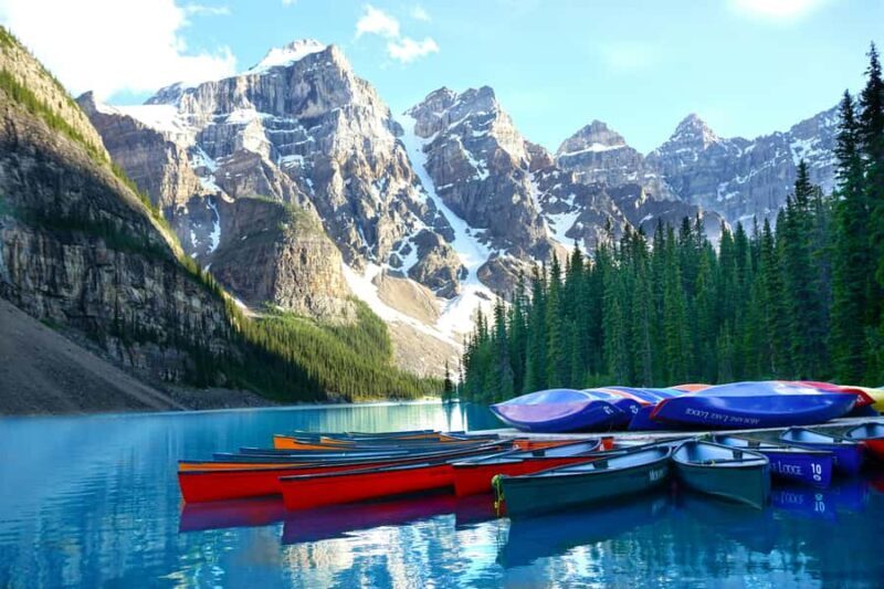 Banff: Lake Louise,Moraine, Minnewanka, Emerald Lake & Banff - An Impressive Journey Through the Heart of the Rockies